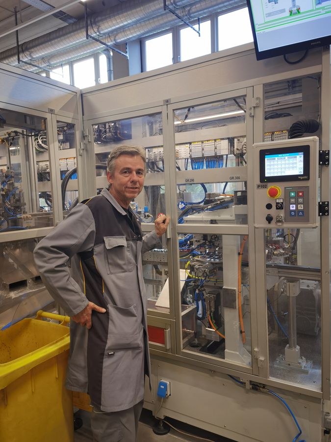 Montage | Electro Terminal